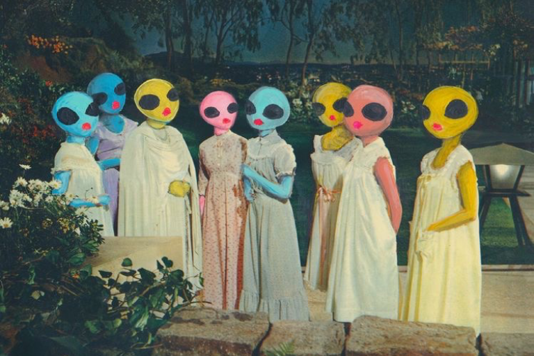 dimpled-bat890: Colored aliens in dresses